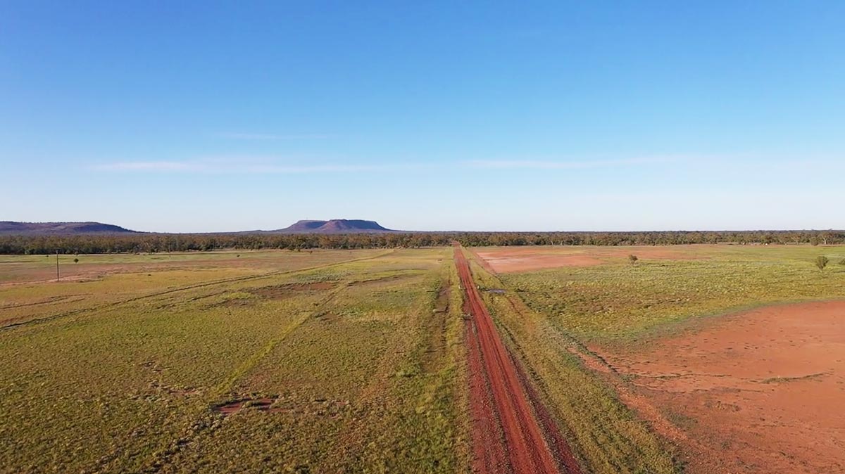 Farm Stays & Outback Accommodation - Mount Oxley, Rossmore Station ...