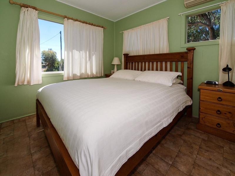 Harlequin Cottage - Outback Beds | Farm Stays & Accommodation NSW QLD