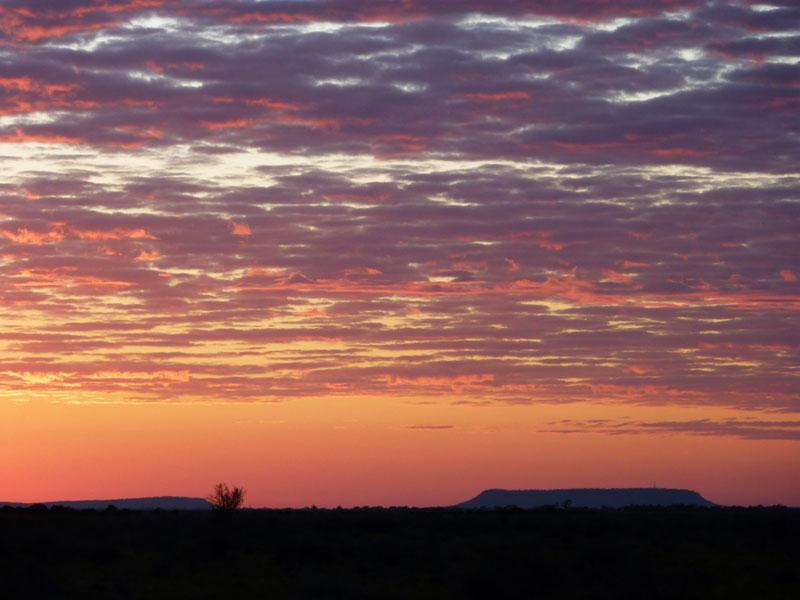 Farm Stays & Outback Accommodation - Mount Oxley, Rossmore Station ...