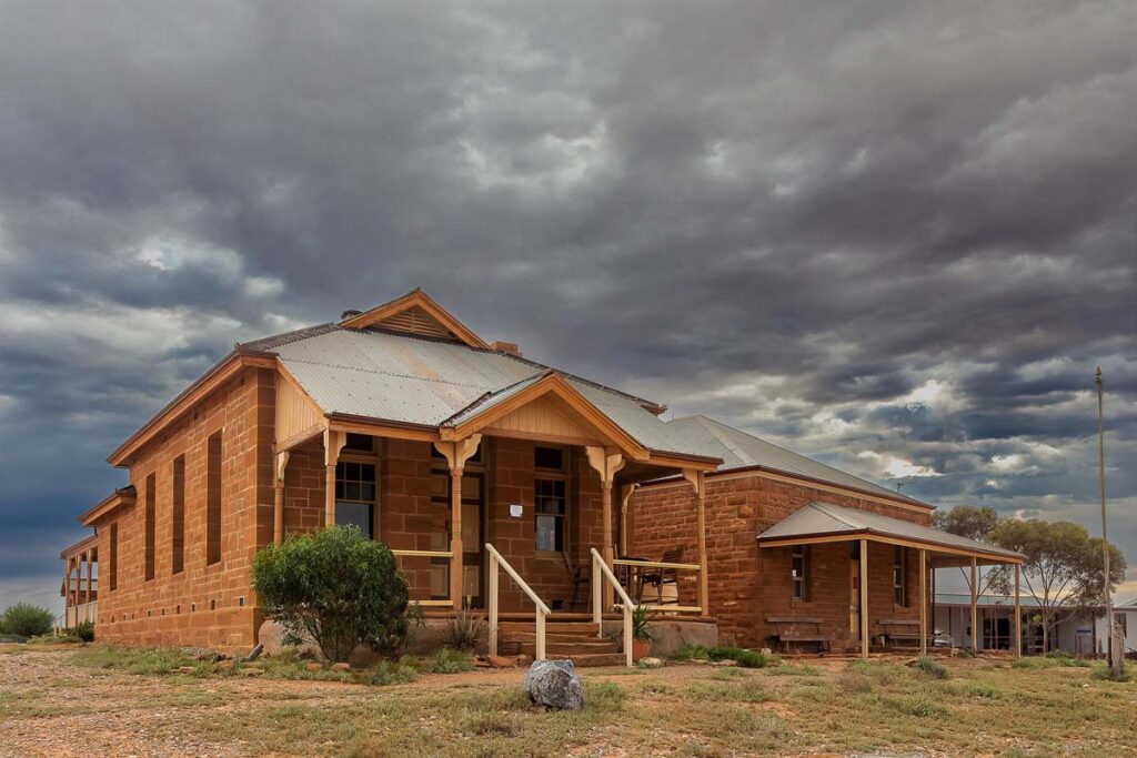 Milparinka Caravan Park - Outback Beds | Farm Stays & Accommodation NSW QLD
